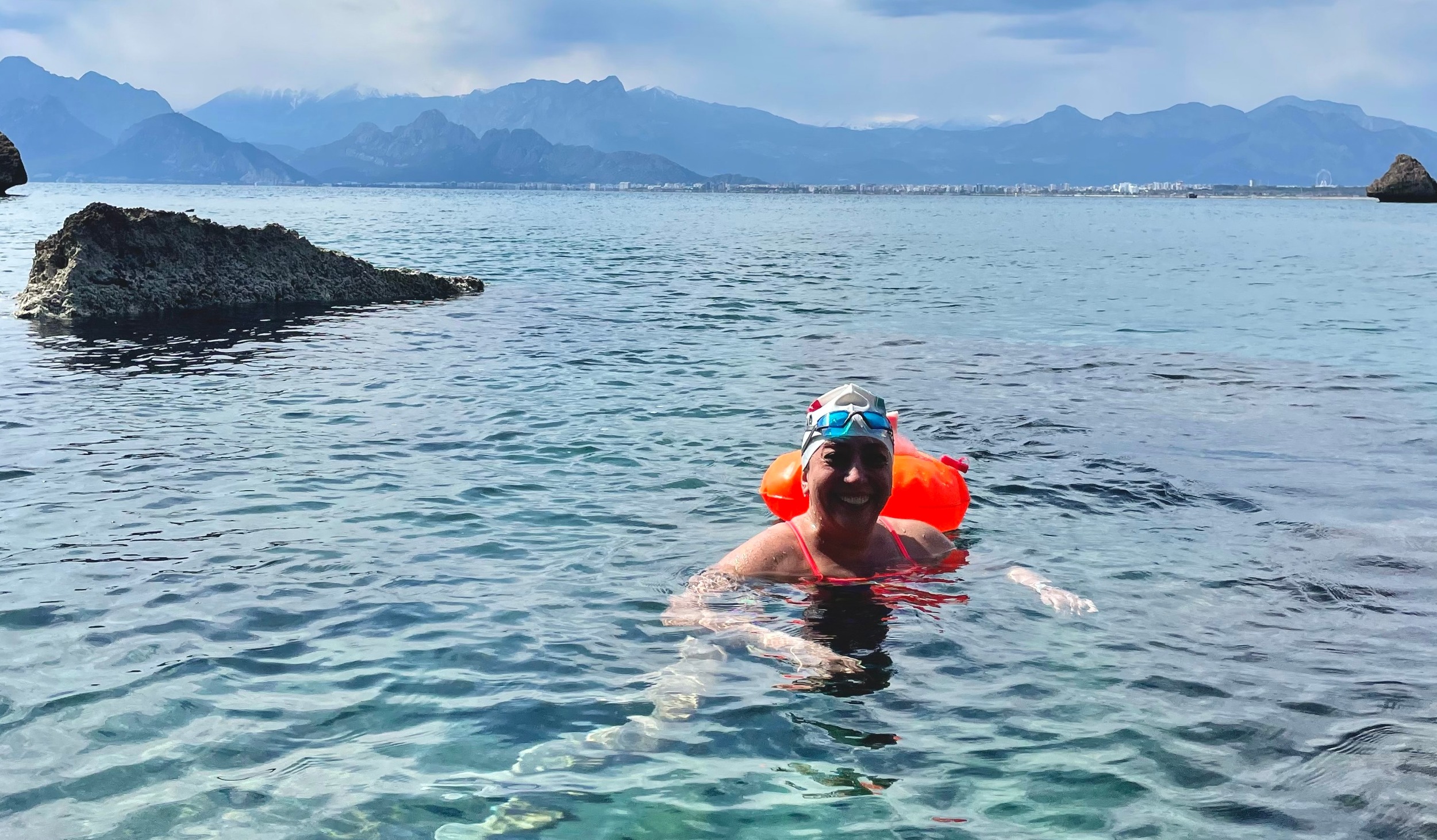 Sesim ve Birliğim: Akademisyen-Yüzücü Raha Akhavan ile Konuştuk